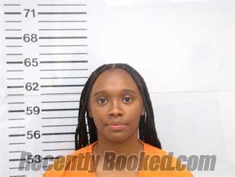 Recent Booking / Mugshot for CHLOE BOWEN WALKER in Lafayette County ...