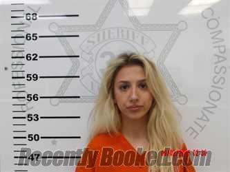 Recent Booking / Mugshot for MADILYNE SAVANNAH WILLIAMS in Lafayette ...