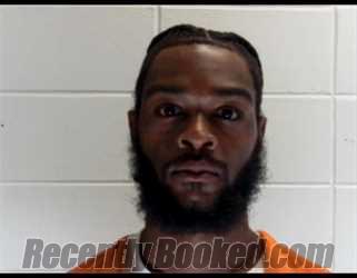 Recent Booking / Mugshot for DARIUS LESHAUN JONES in Lowndes County ...