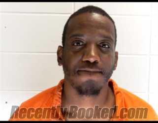 Recent Booking / Mugshot for RYAN TOVORIS MIXON in Lowndes County ...