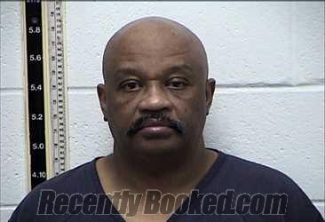 Recent Booking / Mugshot for ERIC DONTE PITTMAN in Pearl River County ...