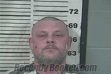 Recent Booking / Mugshot for CHRISTOPHER PAUL MCCARDLE in Perry County ...