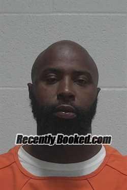 Recent Booking / Mugshot for DONTRAY DUNN in Wayne County, North Carolina