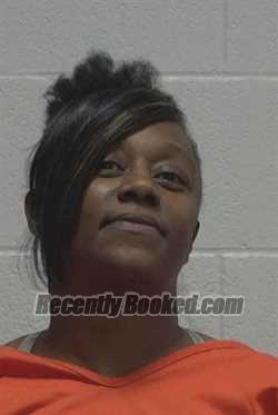 Recent Booking / Mugshot for CORMELIA SHEVETTE ROYAL in Wayne County ...
