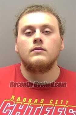 Recent Booking / Mugshot for ADAM WAYNE STREETER in Buchanan County ...