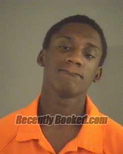 Recent Booking / Mugshot for ROBERT TRAVONTE GODBOLT in Wilson County ...