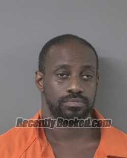 Recent Booking / Mugshot for TRAVIS TERRILL MOORE in Wilson County ...