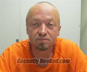 Recent Booking / Mugshot for JOSEPH DANIEL MOLDEN in Daviess County ...