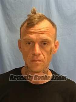 Recent Booking / Mugshot for COREY SCOTT LEONARD in Henry County, Missouri