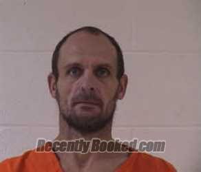 Recent Booking / Mugshot for JONATHAN RAY BENNETT in Yancey County ...