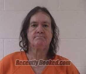 Recent Booking / Mugshot for SCOTT DAVID HOLCOMB in Yancey County ...