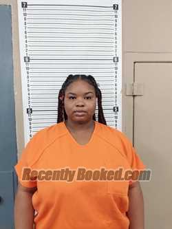 Recent Booking / Mugshot for QUIANA PATRICE ANDERSON in Scott County ...