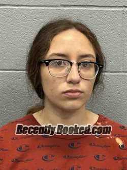 Recent Booking / Mugshot for FANTASY KILEE GOMEZ in Bee County, Texas