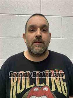 Recent Booking / Mugshot for VICTOR VELVEN MARTINEZ in Bee County, Texas