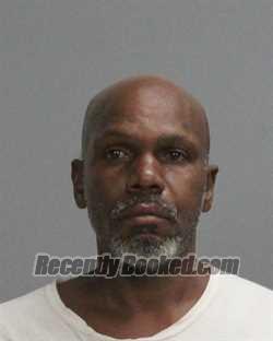 Recent Booking / Mugshot for RODERICK DESHUN CRENSHAW in Brazos County ...