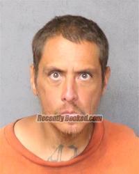 Recent Booking / Mugshot for Erroll Modesto Hernandez in Bernalillo ...