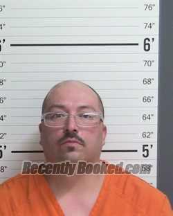 Recent Booking / Mugshot for JESUS DANIEL LOPEZ in Curry County, New Mexico