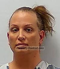 Recent Booking / Mugshot for JENNIFER LYNNE BULL in Calhoun County, Texas