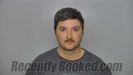 Recent Booking / Mugshot for GARRETT THOMAS SCHLATTER in Burleigh ...