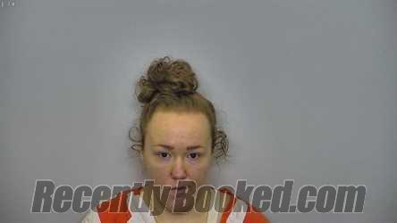 Recent Booking / Mugshot for REBEKAH LYNN DRAKE in Burleigh County ...