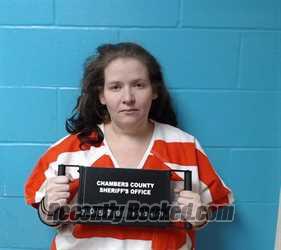 Recent Booking / Mugshot for NICOLE YVETTE NEWELL in Chambers County, Texas