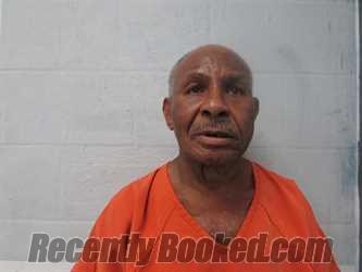 Recent Booking / Mugshot for JOHNNY EDWARD EVANS in Beckham County ...