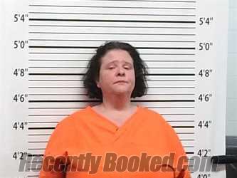Recent Booking / Mugshot for JENNIFER ANNETTE REYNOLDS in Caddo County ...