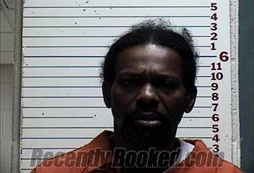 Recent Booking / Mugshot for LAMONT CORTEZ HOWARD in Comanche County ...