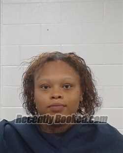 Recent Booking / Mugshot for Lashell Deneen Pettis in Collin County, Texas