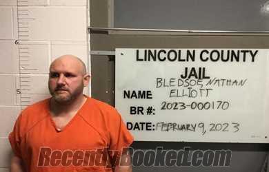 Recent Booking / Mugshot for NATHAN ELLIOTT BLEDSOE in Lincoln County ...