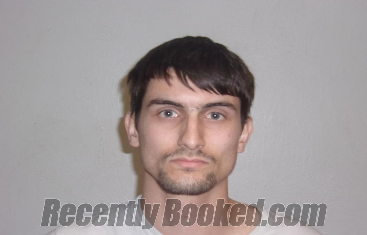Recent Booking / Mugshot for TRAVIS RAY LEWALLEN in McClain County ...
