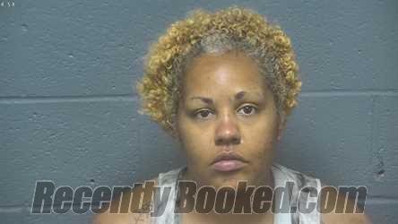 Recent Booking / Mugshot for SHARRE EBONY HICKS in Oklahoma County ...