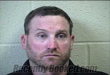 Recent Booking / Mugshot for DUSTIN LEE ROBERTS in Pottawatomie County ...