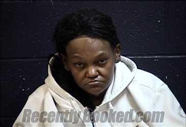 Recent Booking / Mugshot for DSHEA SHAWNTE MOORE in Pottawatomie County ...