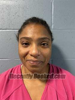 Recent Booking / Mugshot for JASMINE MONIQUE OLIVER in Rogers County ...