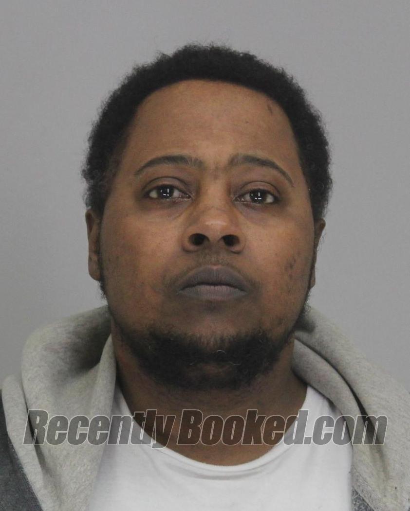 Recent Booking / Mugshot for TIA THORNTON in Dallas County, Texas