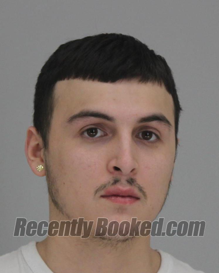Recent Booking / Mugshot for ARMANDO RENDON in Dallas County, Texas