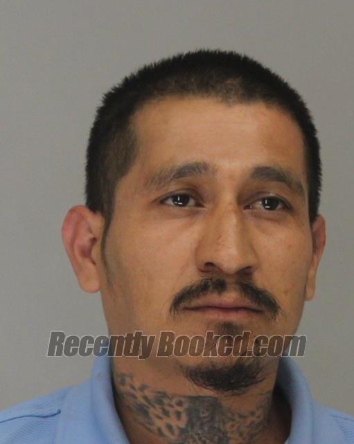 Recent Booking / Mugshot for JUAN HERNANDEZ in Dallas County, Texas