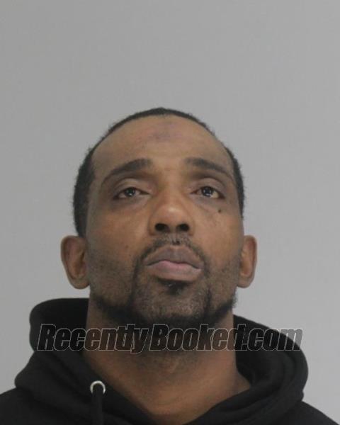 Recent Booking / Mugshot for RODERICK MITCHELL in Dallas County, Texas
