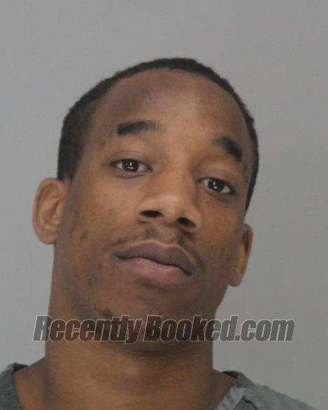 Recent Booking / Mugshot for TRAVON DAVIS in Dallas County, Texas