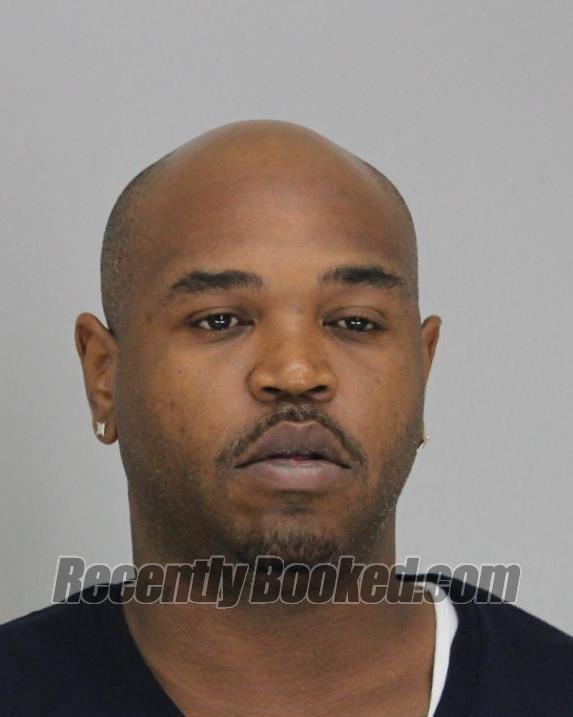 Recent Booking / Mugshot for BRIAN LEWIS in Dallas County, Texas