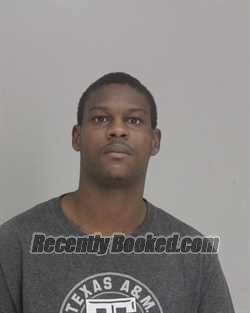Recent Booking / Mugshot for DARIUS WILLIAMS in Dallas County, Texas
