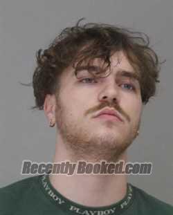 Recent Booking / Mugshot for EASTON ANDRON in Dallas County, Texas