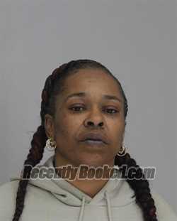 Recent Booking / Mugshot for SHANIQUA JONES in Dallas County, Texas