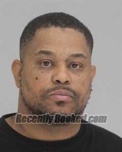 Recent Booking / Mugshot for TRAYLON VITAL in Dallas County, Texas