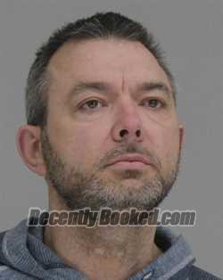 Recent Booking / Mugshot for ROBERT FRY in Dallas County, Texas