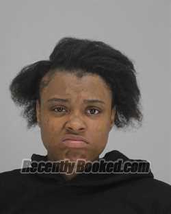 Recent Booking / Mugshot for ALEXIS DECULIT in Dallas County, Texas