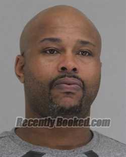 Recent Booking / Mugshot for LADERICK MAJORS in Dallas County, Texas
