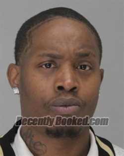 Recent Booking / Mugshot for LAKENDRICK LEWIS in Dallas County, Texas