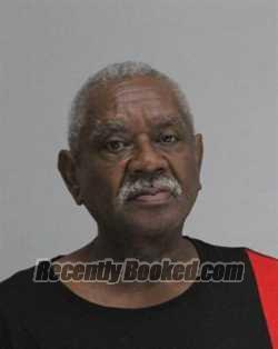 Recent Booking / Mugshot for LARRY WHITE in Dallas County, Texas